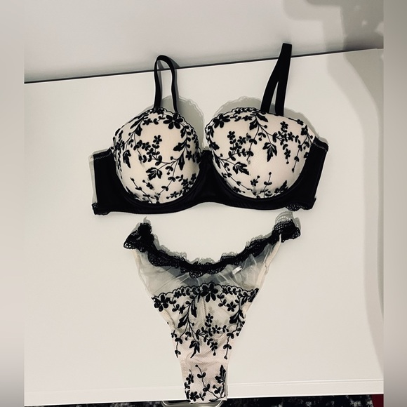 intimissimi | Intimates & Sleepwear | Intimissimi Bra And Panties Set ...